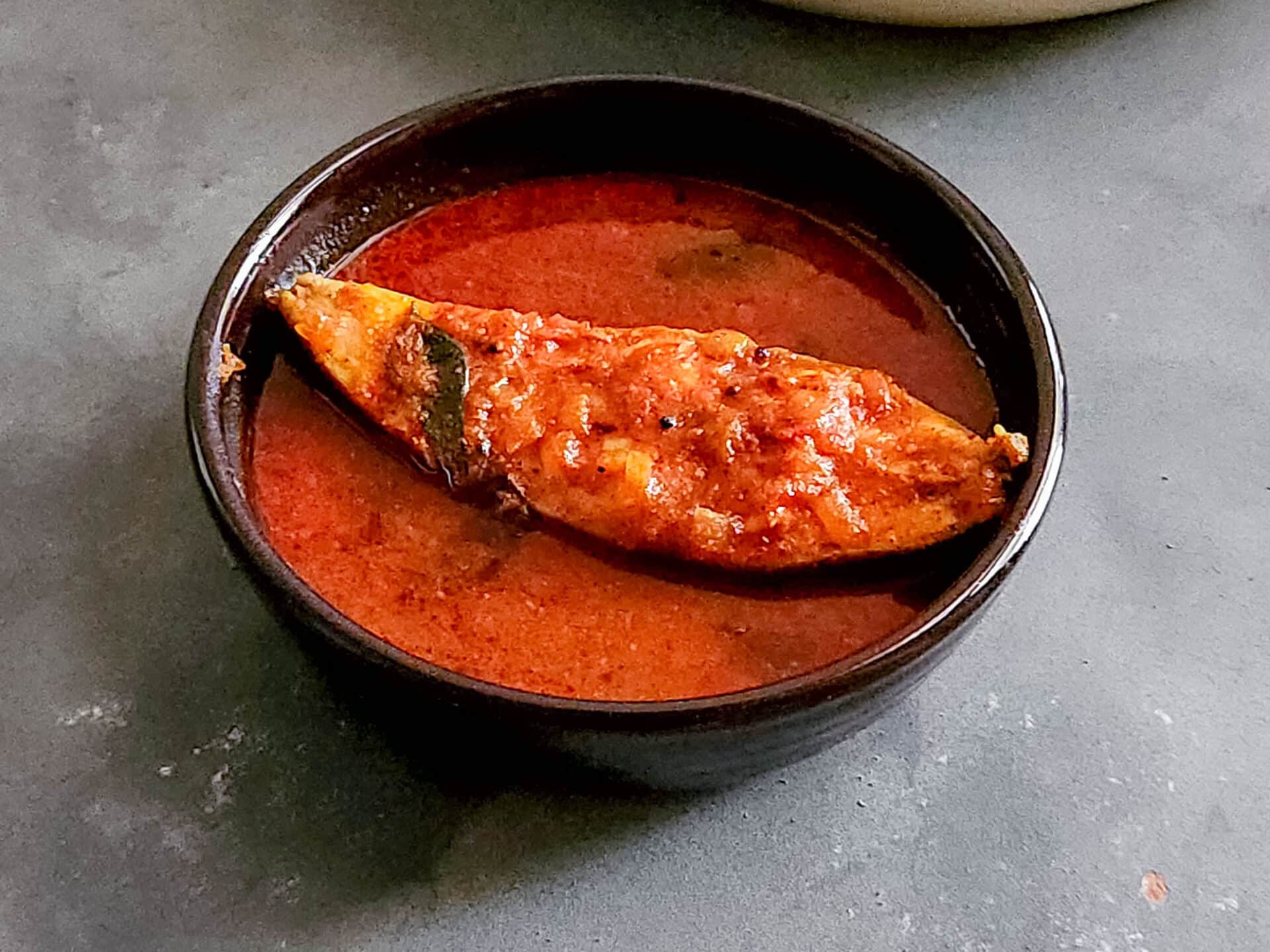 Nellore Fish Pulusu - A Hot 'n' Tangy Andhra Fish Curry